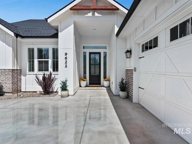 9622 W Sparks Lake Ct