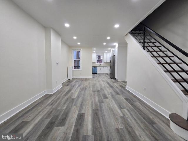 962 Carver Street