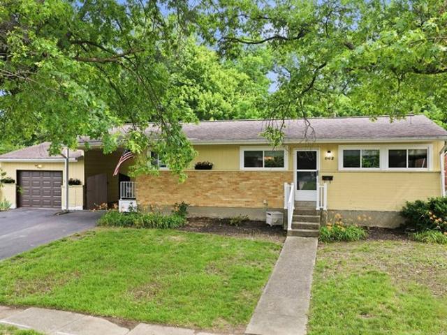 962 Hollytree Dr, Cincinnati, OH 45231