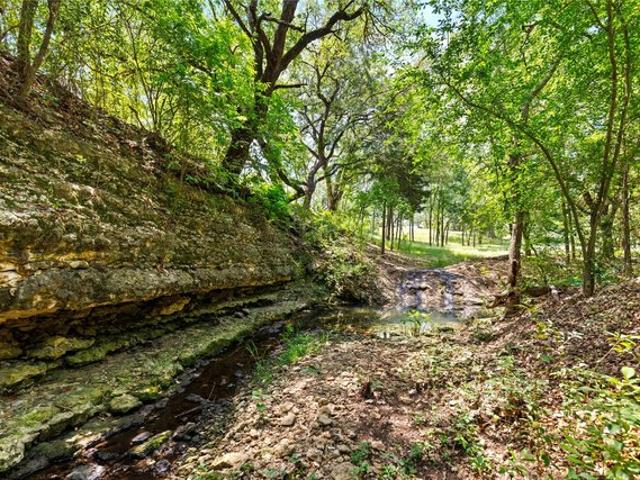 962 Oak and Clover Rdg, Waco, TX 76657