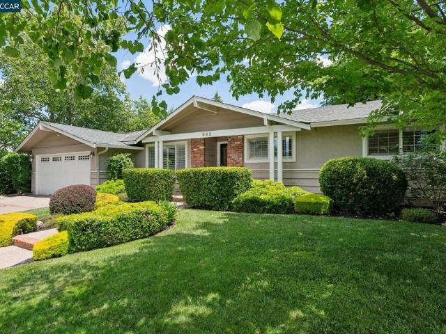 962 Oasis Dr