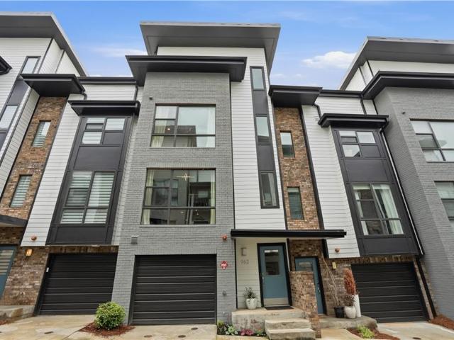 962 Moda Drive