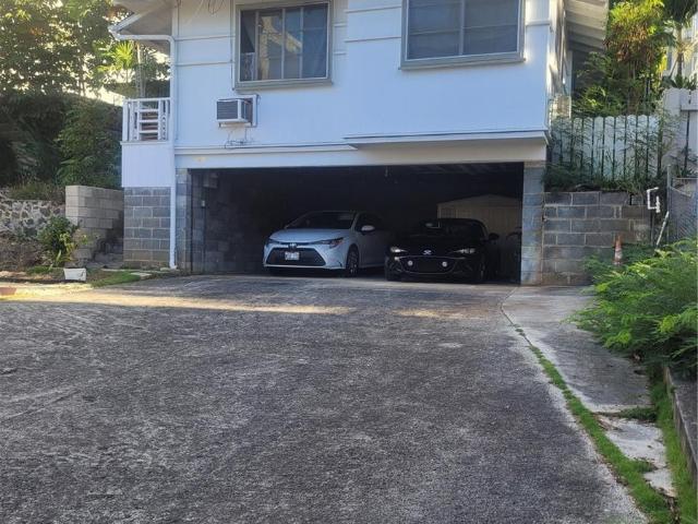 962 Spencer St, Honolulu, HI 96822 | MLS #202601 | Compass