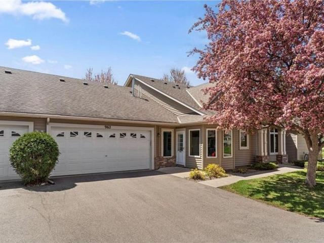 962 Stratford Ln W, Burnsville, MN 55337