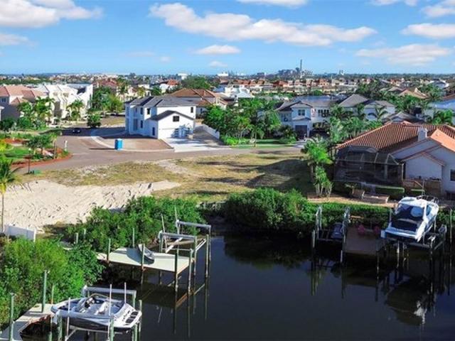 962 Symphony Isles Blvd, Apollo Beach, FL 33572