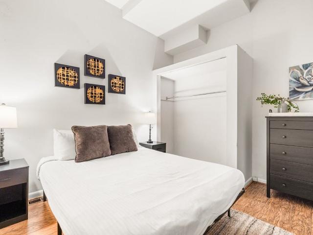 962 Pavilion Street 1 Bedroom Apartment for Rent at 962 Pavilion St #1056128P, Cincinnati, OH 45202 Mount Adams