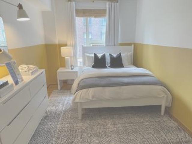 #962 Rooms in 2 bed/1 bath available in the East V