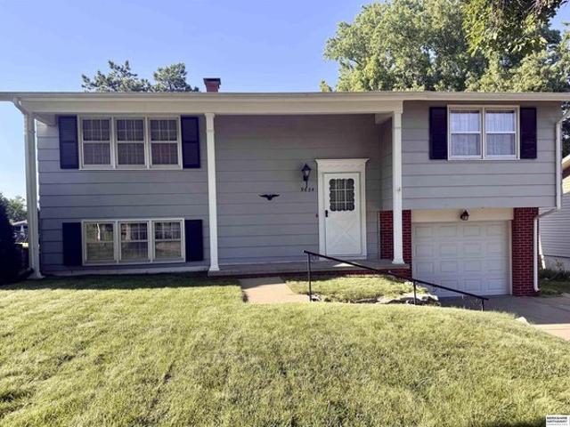 9634 Sahler St, Omaha, NE 68134