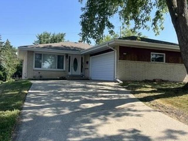 9634 W Rosedale Ave, West Allis, WI 53227