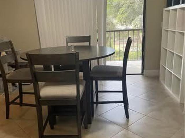 9635 NW 4th St, Coral Springs, FL 33071
