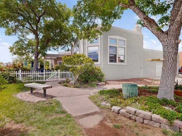 9636 Allande Rd NE, Albuquerque, NM 87109