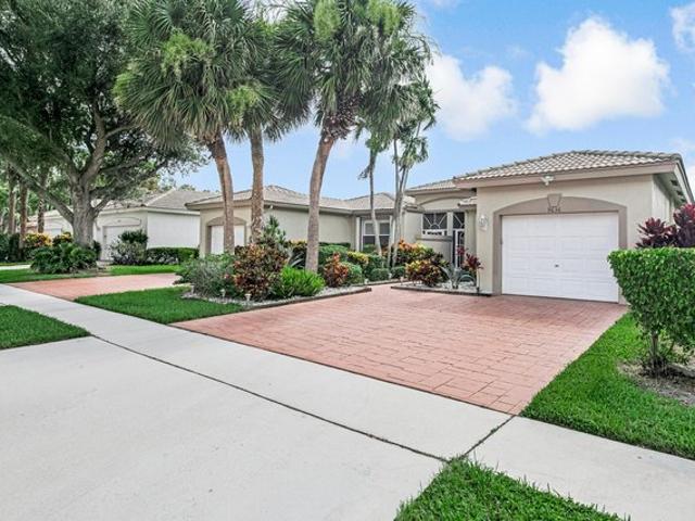 9636 Crescent View Dr N, Boynton Beach, FL 33437