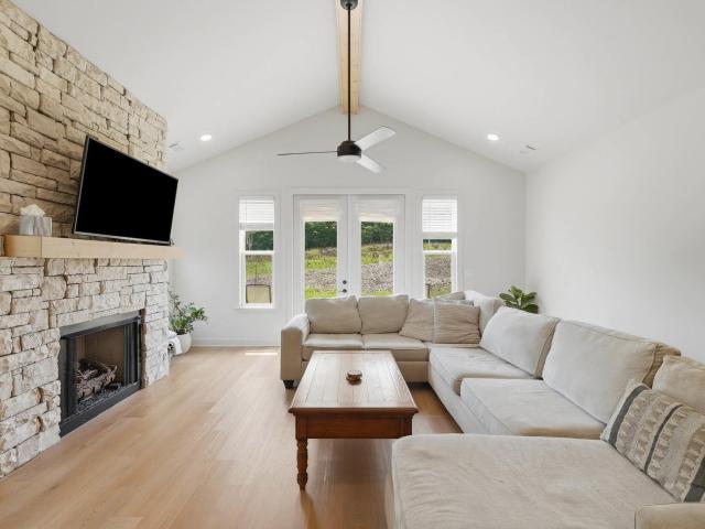 9636 Fox Gap Lane