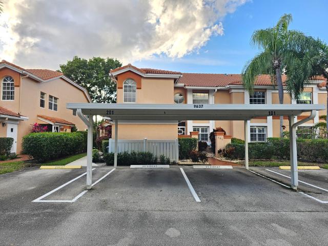 9637 Shadybrook Dr, Unit 201, Boynton Beach, FL 33437 | MLS #R11146