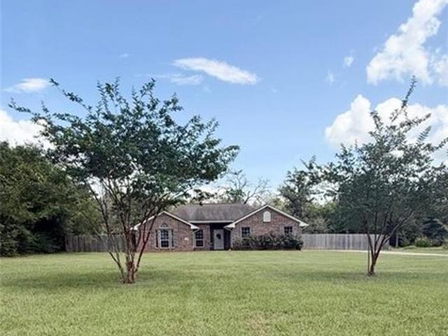 9638 Woodview Dr, College Station, TX 77845