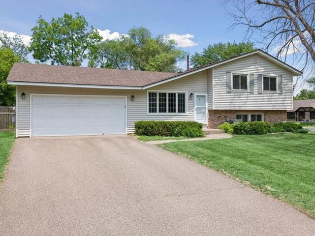 9630 12th Avenue Cir, Bloomington, MN 55425
