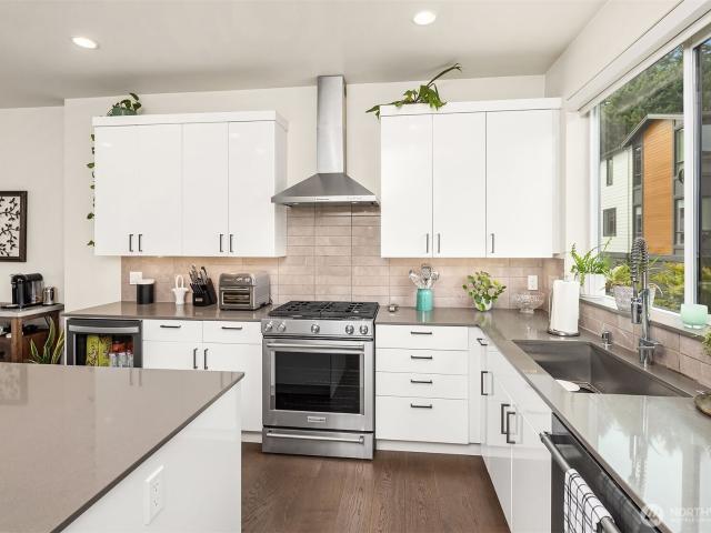 9632 NE 183rd St, Unit B, Bothell, WA 98011 | MLS #2533