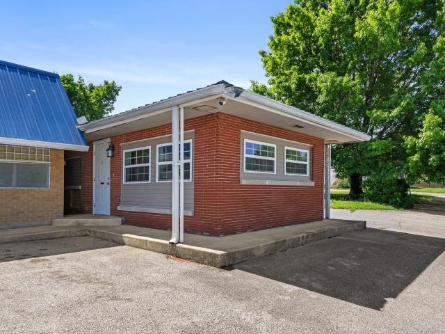 9633 W State Road 56