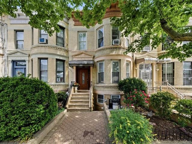 963 70th St, Brooklyn, NY 11228