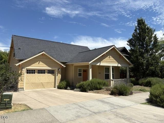 963 C St, Ashland, OR 97520