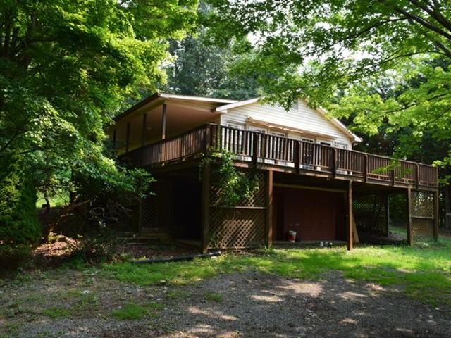 963 Dusty Rock Rd NW, Riner, VA 24149