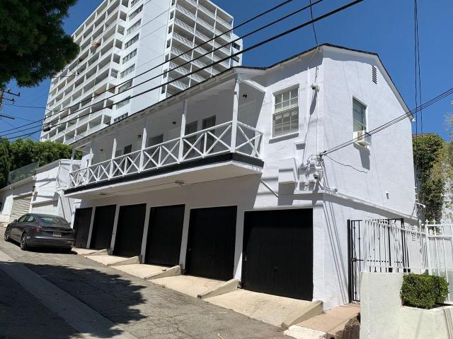 963 N. Doheny Dr. Studio Apartment for Rent at 963 N Doheny Dr, West Hollywood, CA 90069 West Hollywood