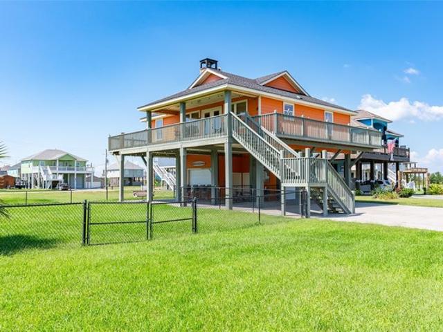 963 Palmridge Dr, Port Bolivar, TX 77650