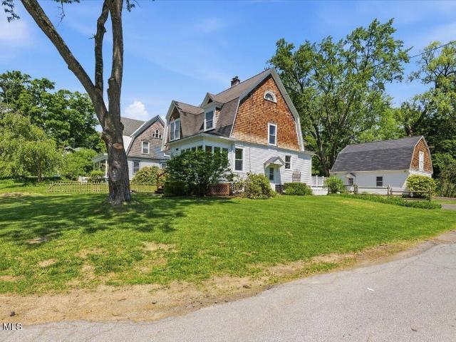 963 Riverview Road