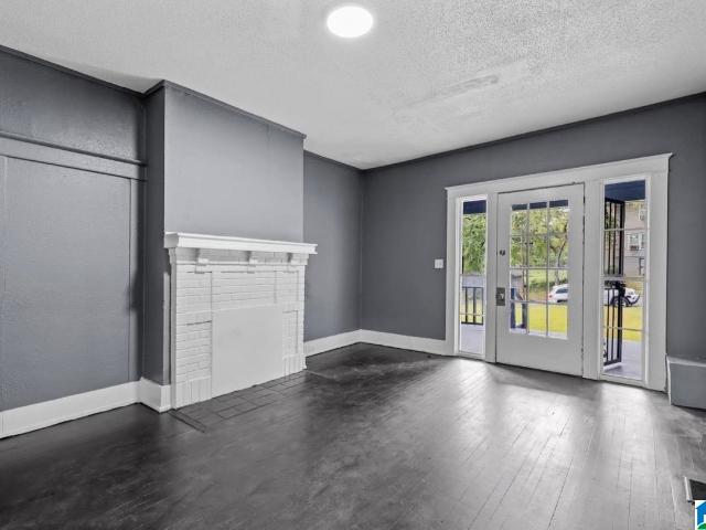 963 W 3Rd Street