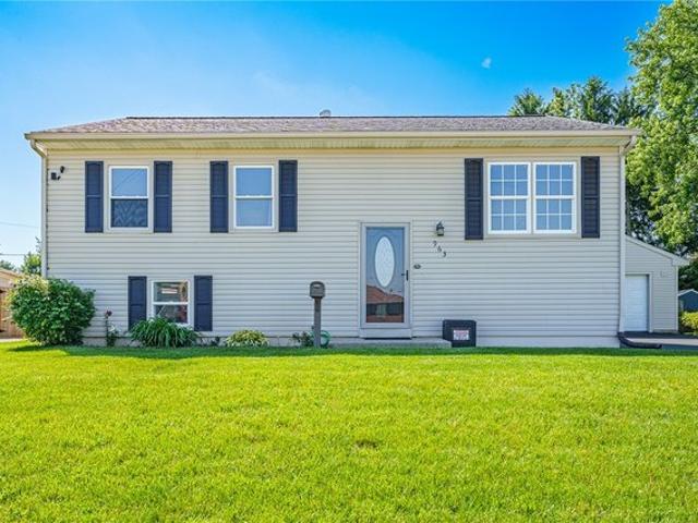 963 Weinland Dr, Park Layne, OH 45344