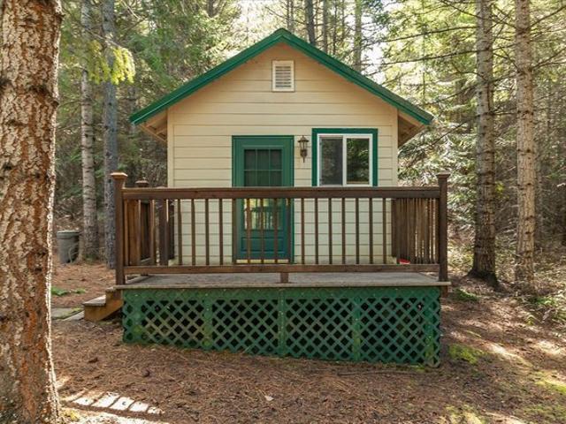 963 Thompson Rd, Elk, WA 99009