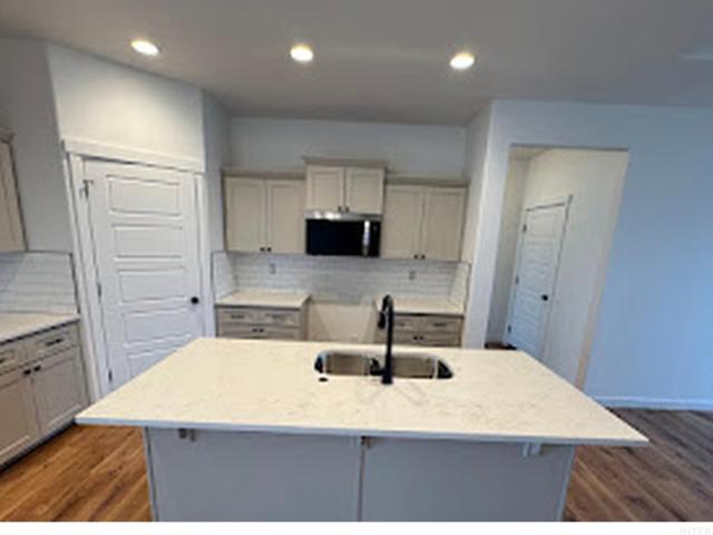 963 Tunnel St