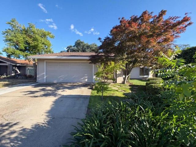9648 Elmira Cir, Sacramento, CA 95827
