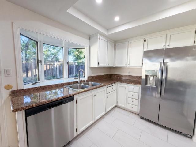 9648 Elmira Cir, Sacramento, CA 95827 | MLS #226045