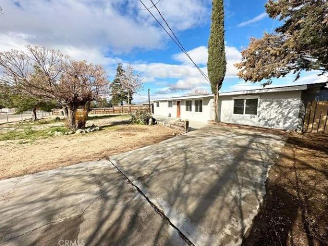 9641 Delmar Ave, Hesperia, CA 92345