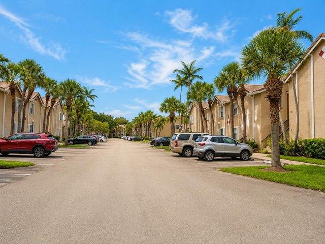 9641 Riverside Dr Apt F5, Coral Springs, FL 33071