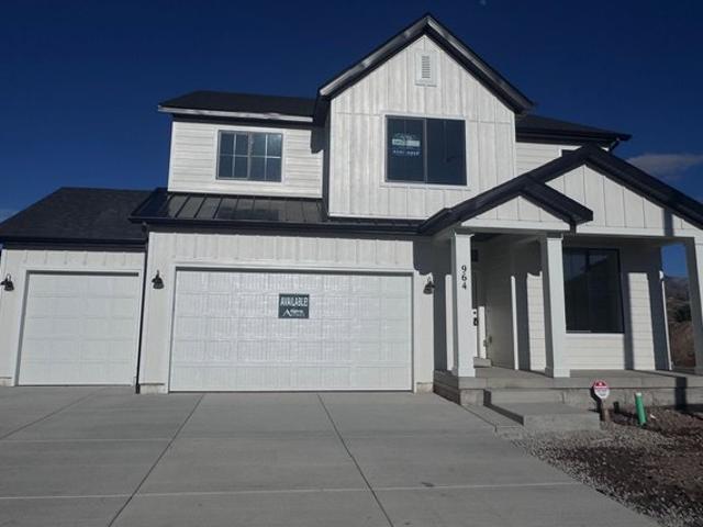 964 W Motor Vu Dr Unit 215, Riverdale, UT 84405