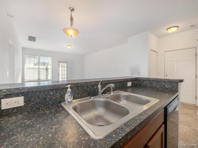 964 W Summerfield Glen Circle # Unit: 96
