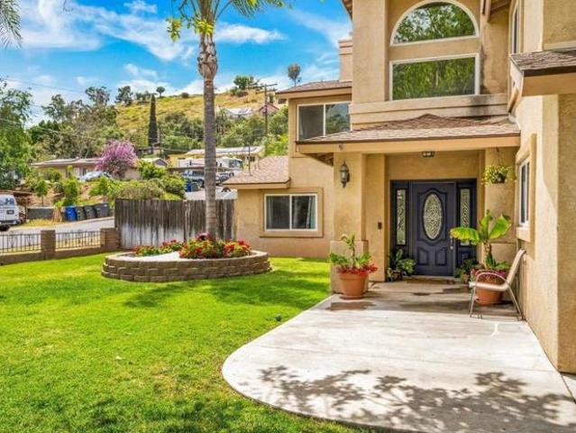 9654 Petite Ln, Lakeside, CA 92040