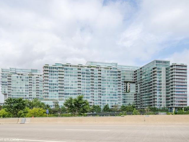 9655 Woods Dr Unit 1001, Skokie, IL 60077