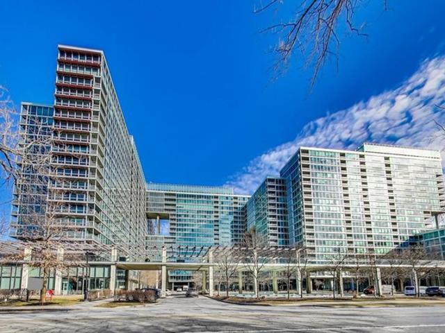 9655 Woods Dr Unit 403, Skokie, IL 60077