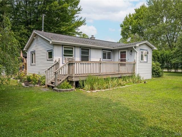 9658 Oakland St, Angola, NY 14006