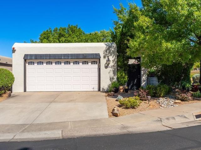 9651 Village Green Dr NE, Albuquerque, NM 87111