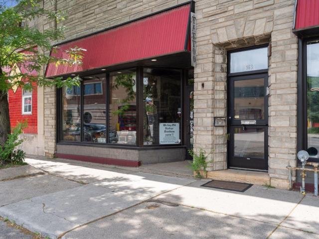 965 7th Street W