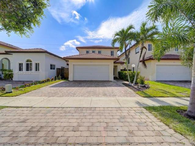 965 41st Ter NE, Homestead, FL 33033