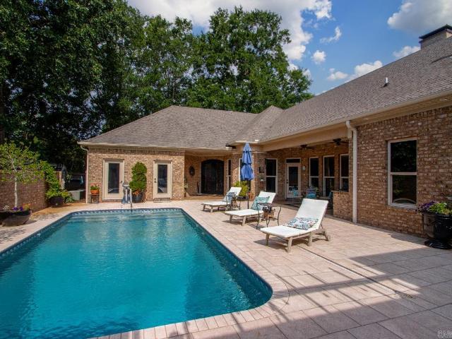 965 Chapel Hill Drive