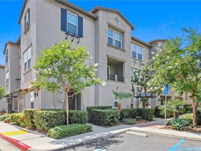 965 Acacia Ln, Montebello, CA 90640