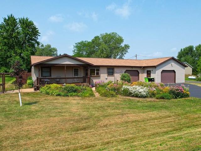 965 Allen Rd, New Lisbon, WI 53950