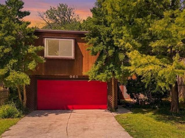 965 Beacon Woods Ct, Ballwin, MO 63021