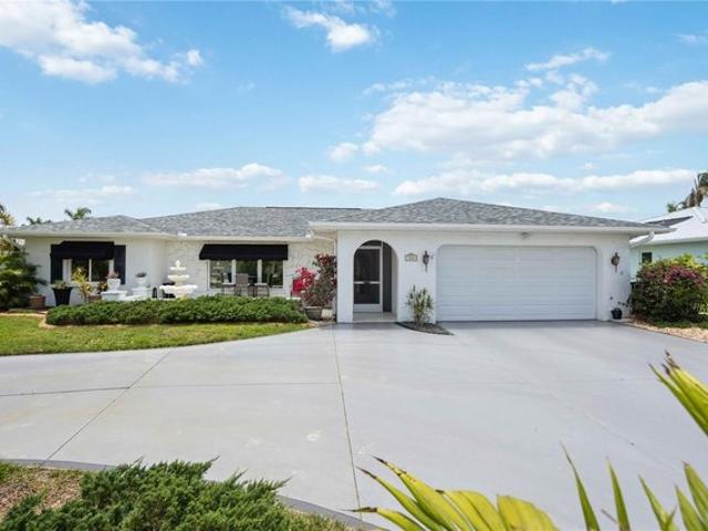 965 E Gondola Dr, Venice, FL 34293